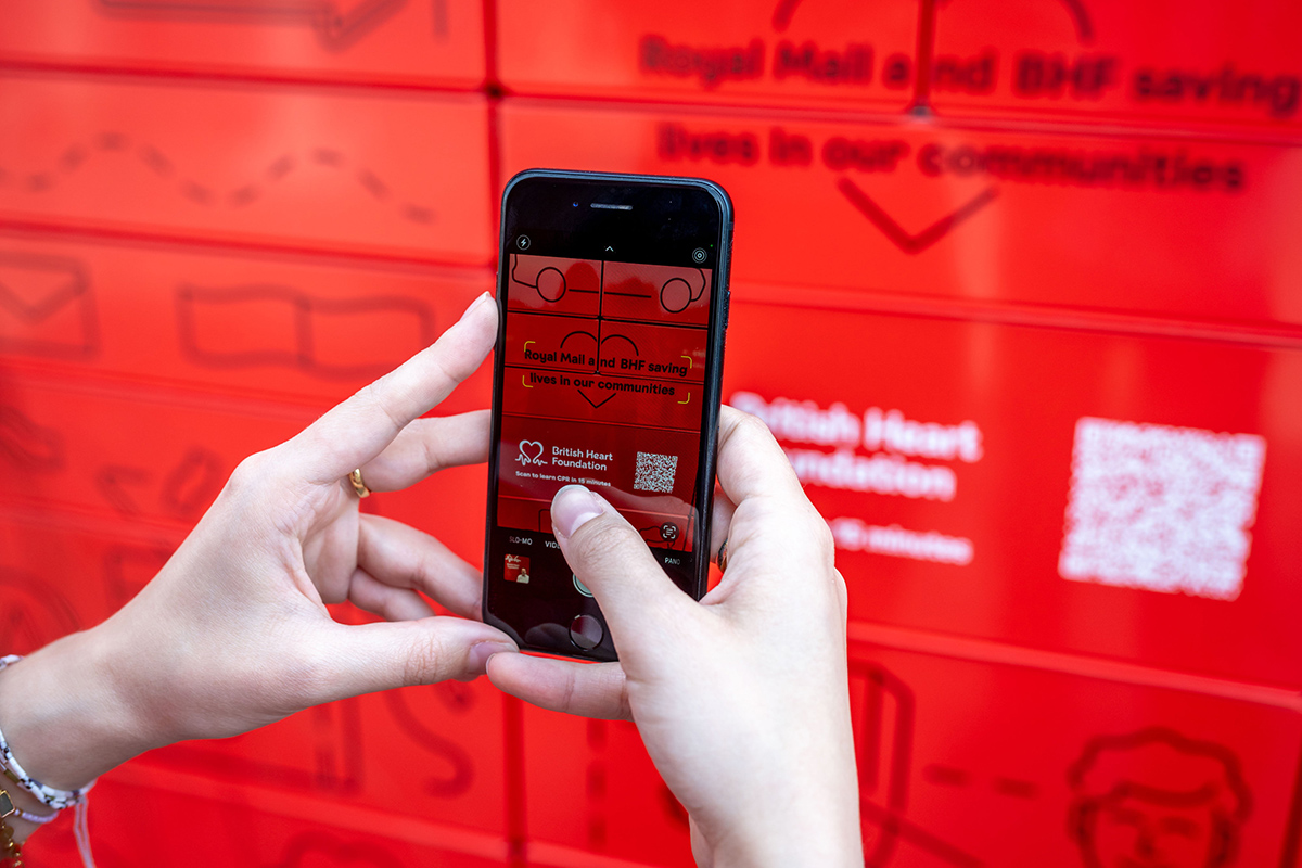 Royal Mail uses Parcel Lockers to promote CPR Training - ChannelX